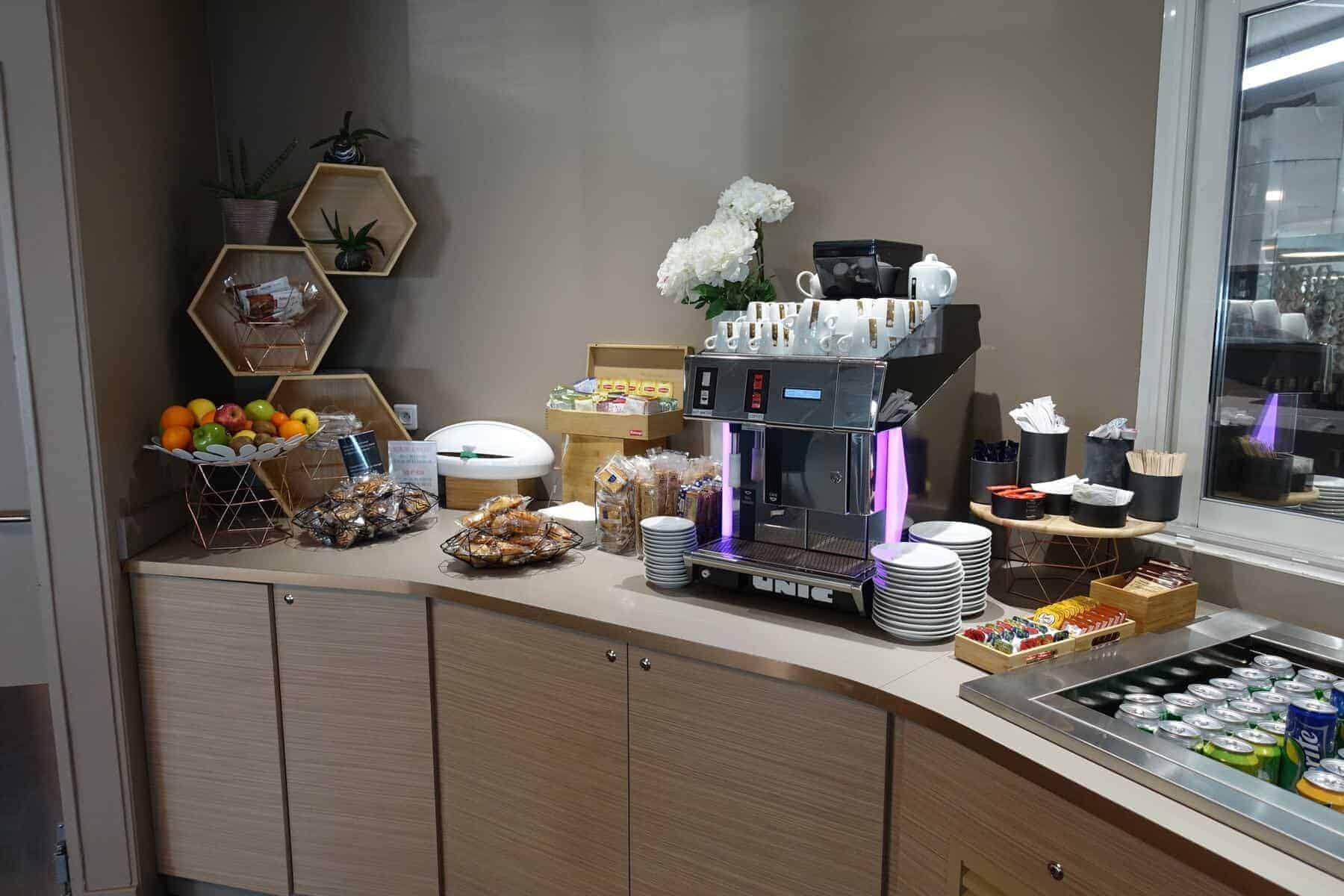 Review: The Canopy Lounge - Terminal 1 - Nice NCE | Milesopedia