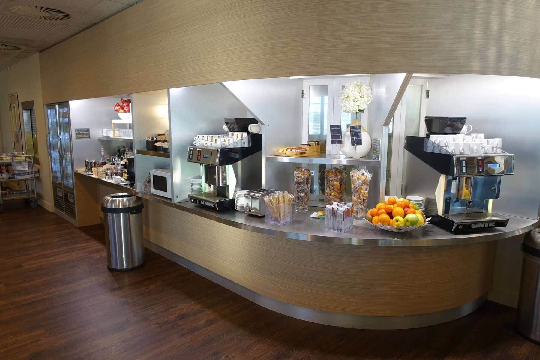 Review: The Canopy Lounge - Terminal 1 - Nice NCE | Milesopedia