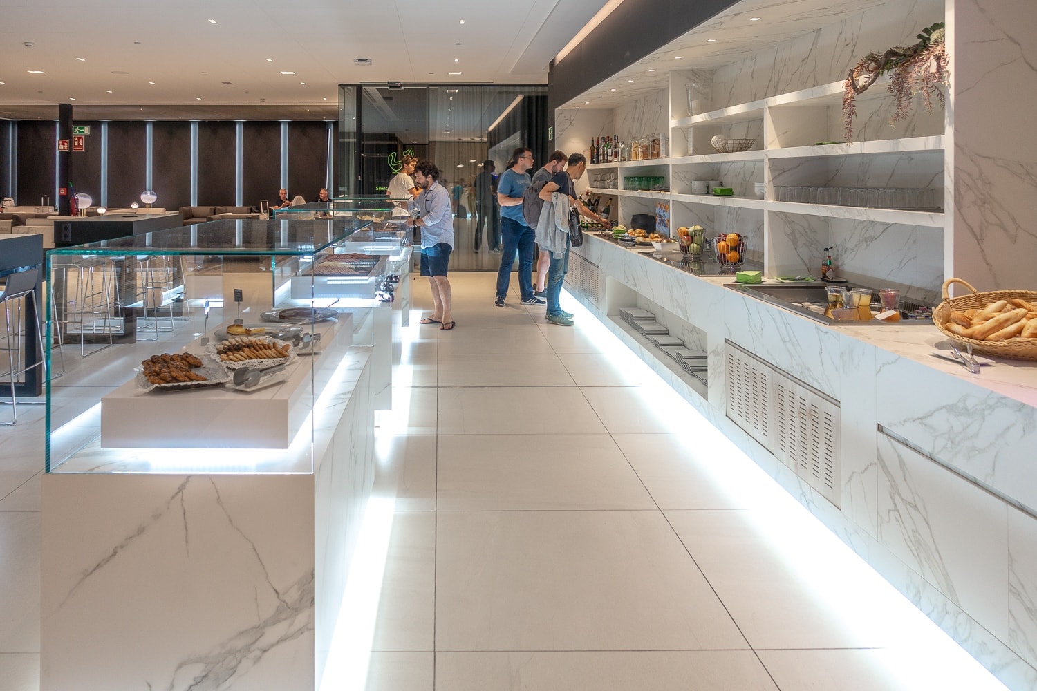 Review: The Sala VIP Canudas lounge at Barcelona Airport - BCN ...