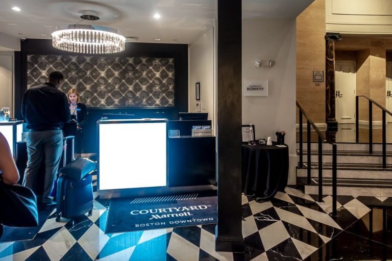 Review : Courtyard Boston Downtown | Marriott Bonvoy | Milesopedia
