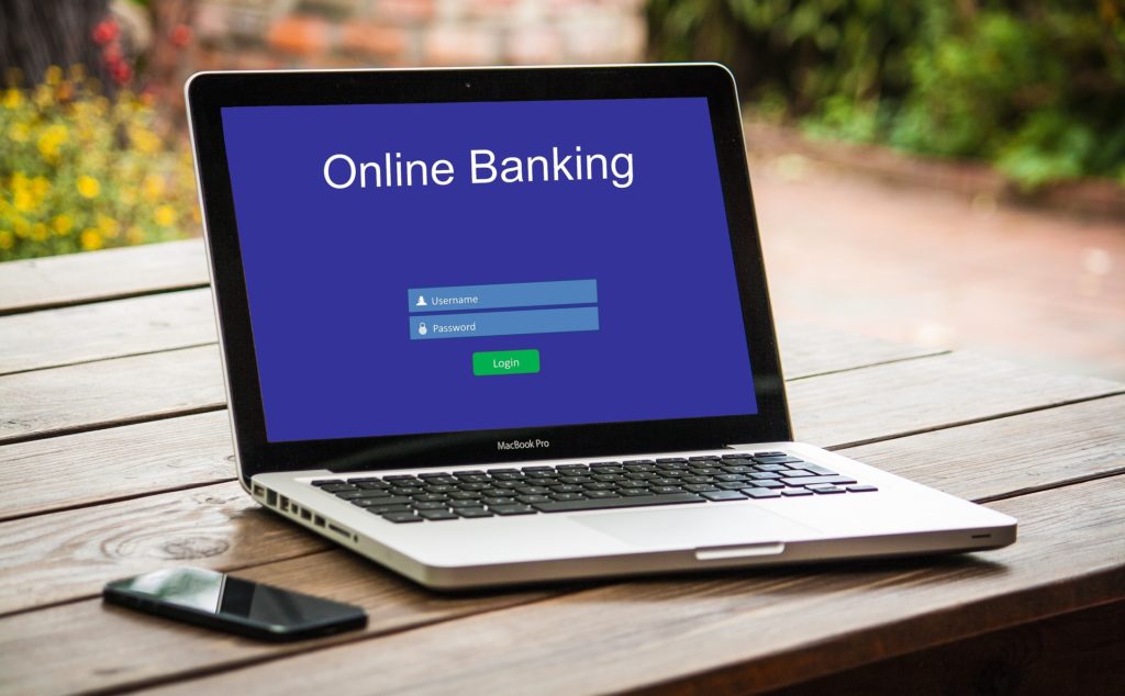 Motusbank, Alterna, Manuvie, Simplii : Comparatif de 4 banques en ligne ...