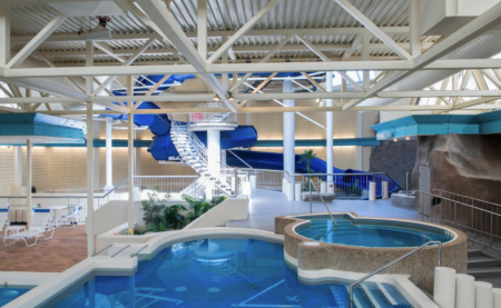 Hôtels Marriott Bonvoy avec piscine et glissades d'eau | Canada ...
