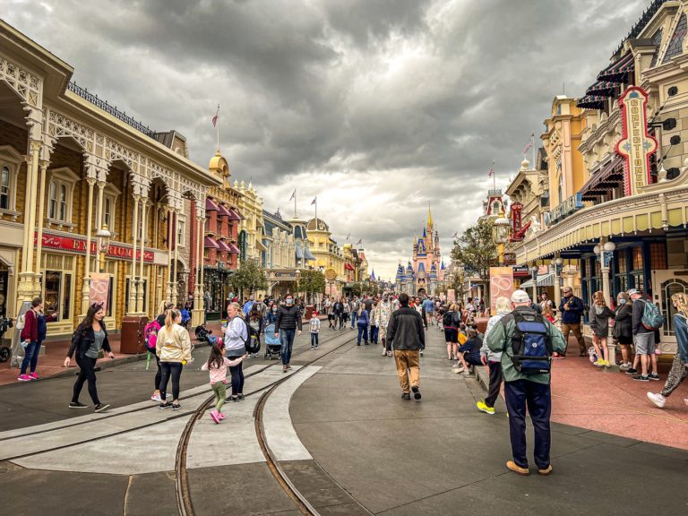 Disney worldwide: Theme Parks | Milesopedia