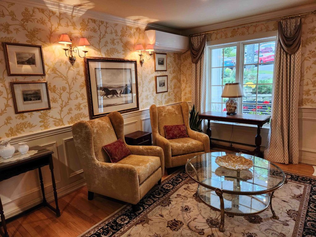 Review: Ripplecove Hotel & Spa Eastern Townships, Quebec | Milesopedia