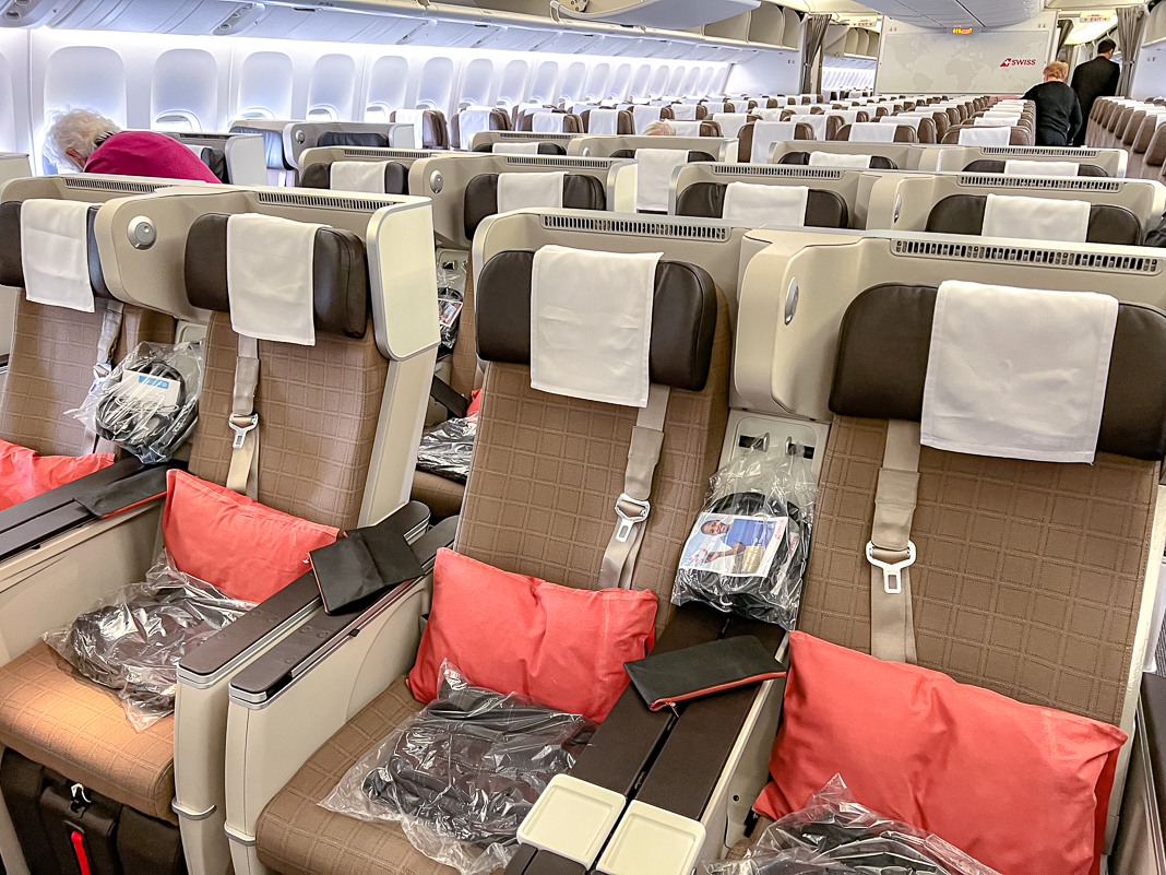 Review: Swiss Premium Economy - B-777 - ZRH-LAX