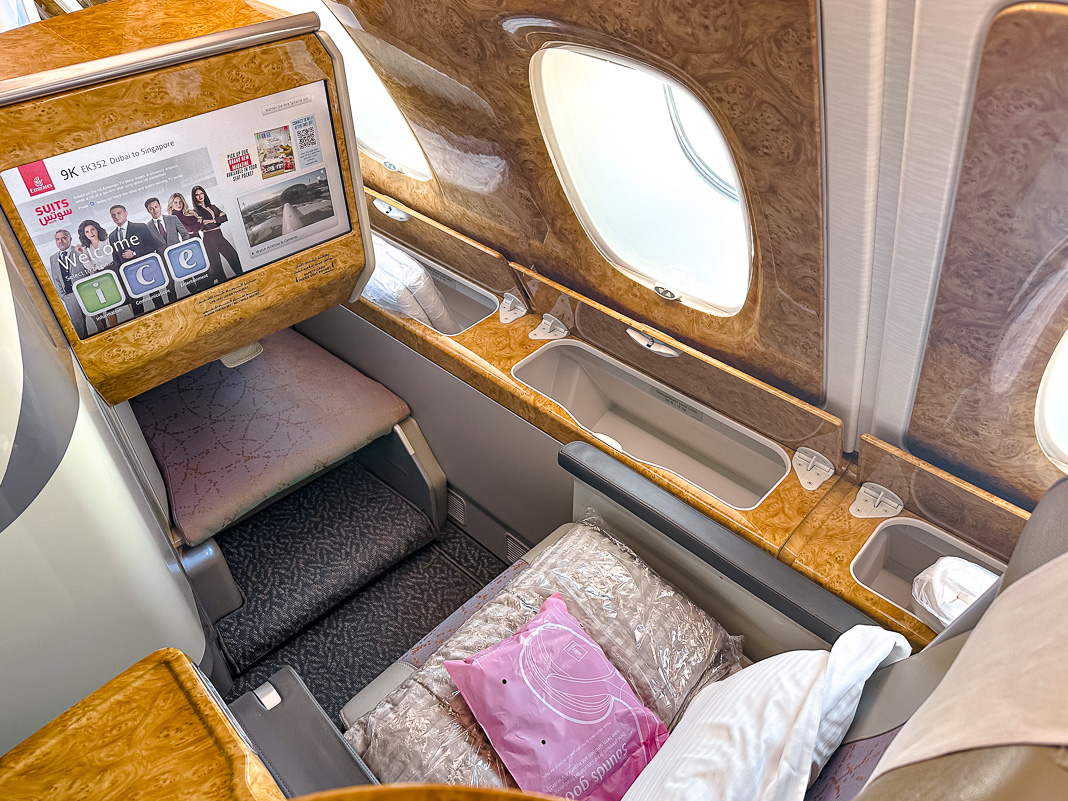 Review: Emirates A380 Business Class | Dubai - Singapore | Milesopedia