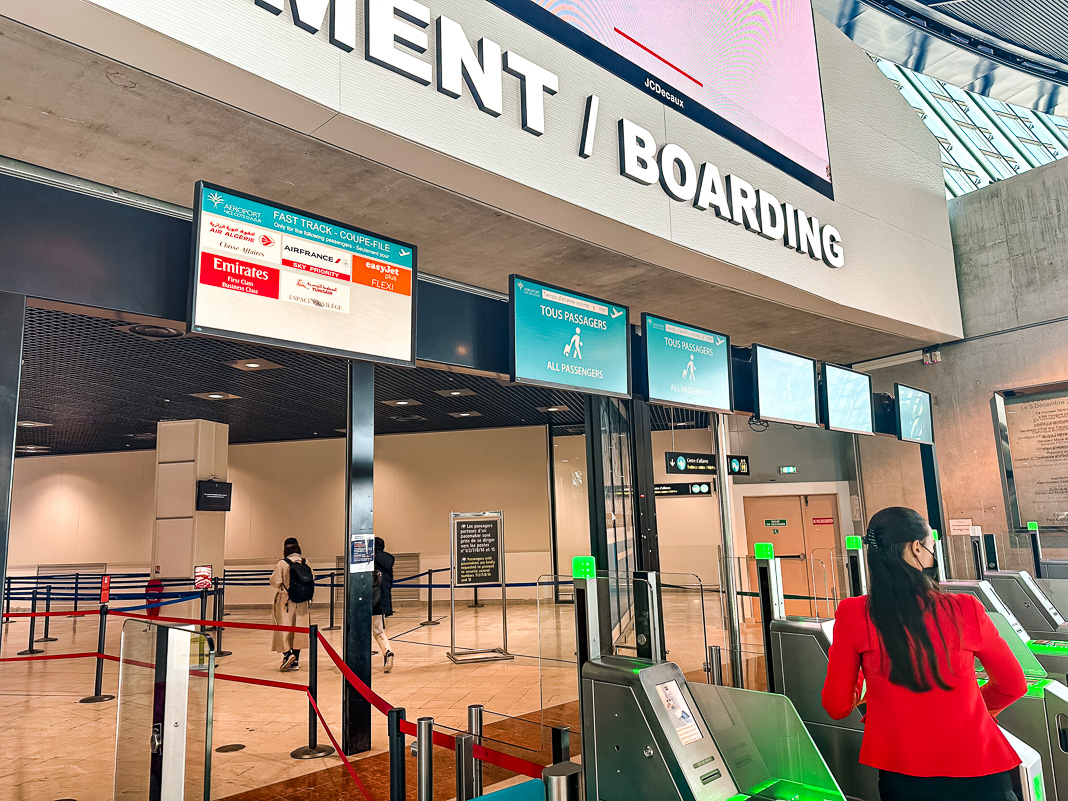 Review: Emirates B777 Business Class | Nice - Dubai | Milesopedia