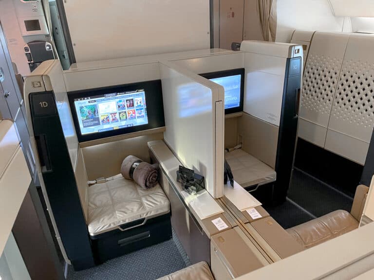 Review: Etihad Airways 787 | First Class | AUH-GVA | Milesopedia