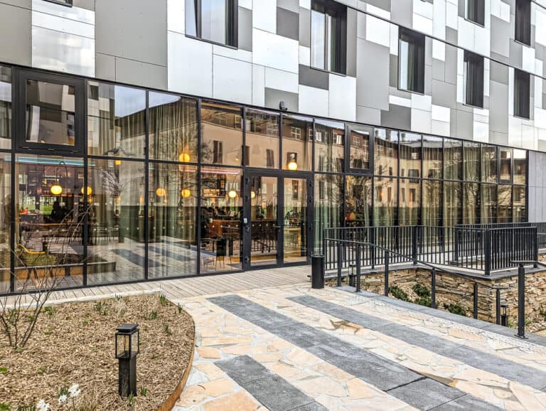 Review : Moxy Paris Val d'Europe | Marriott Bonvoy | Milesopedia