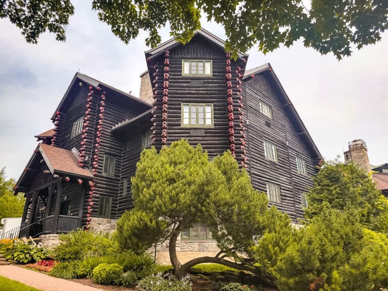 Review : Fairmont Le Château Montebello Hotel | Accor ALL | Milesopedia