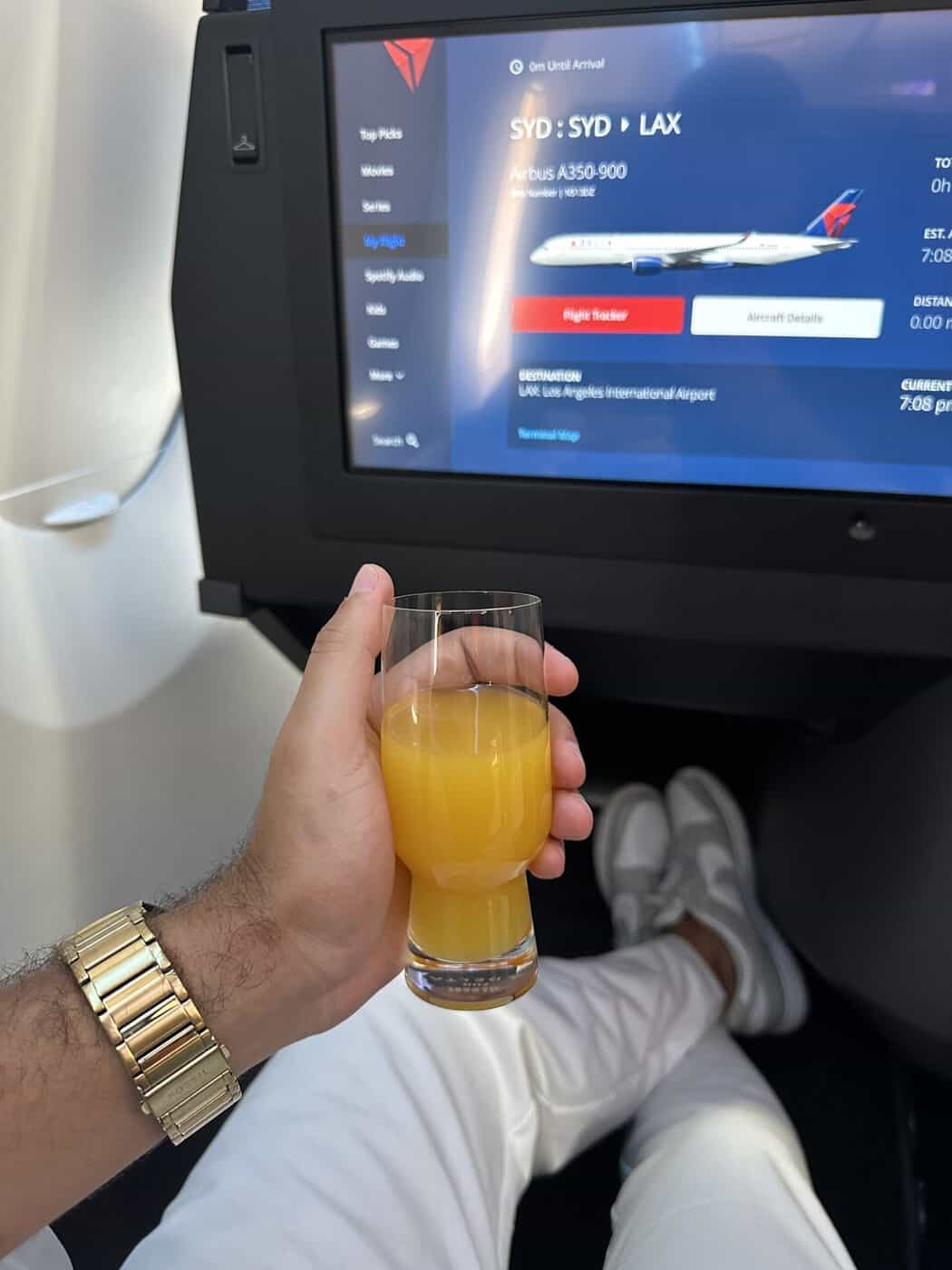 Review: Delta A350 | Delta One Suite | SYD-LAX | Milesopedia