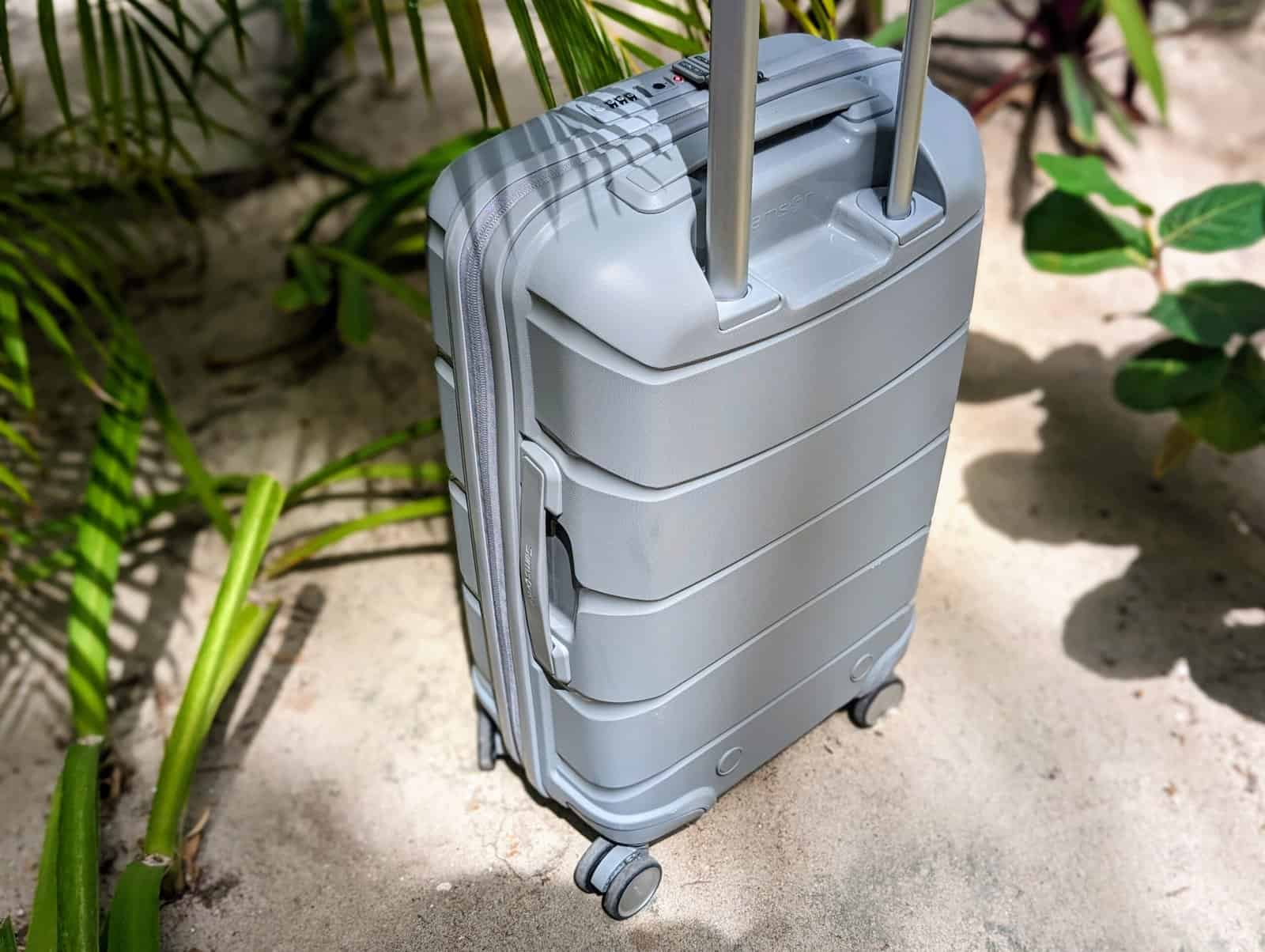 Review : Samsonite Outline Pro Spinner Carry-On | Milesopedia
