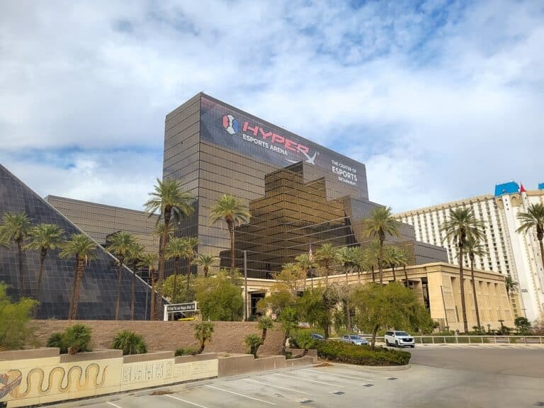 Review : Luxor Hotel & Casino, MGM Collection | Marriott Bonvoy ...