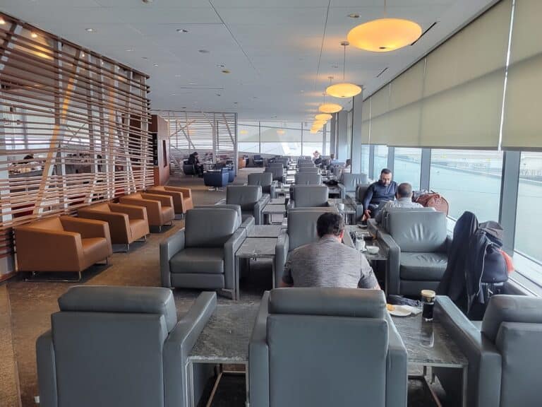 Review: Air Canada Maple Leaf Lounge, Ottawa (YOW) | Milesopedia