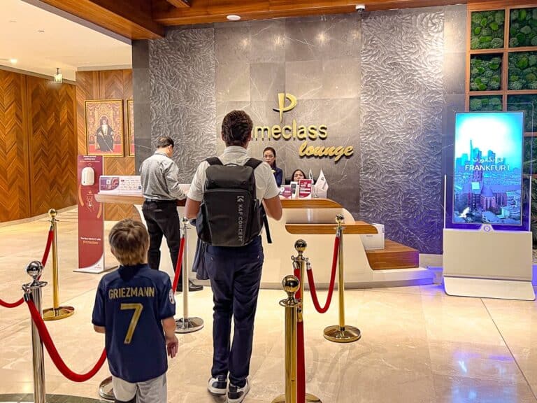 Review: Oman PrimeClass Lounge at Muscat Airport (MCT) | Milesopedia