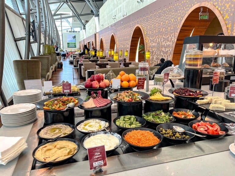 Review: National Bank Lounge at YUL, Montreal-Trudeau International ...