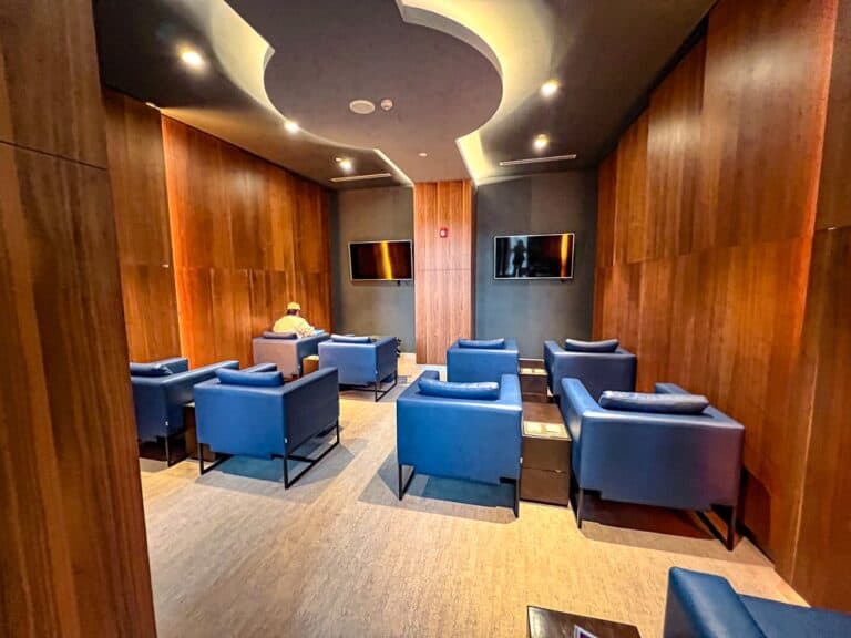 Review: Oman PrimeClass Lounge at Muscat Airport (MCT) | Milesopedia