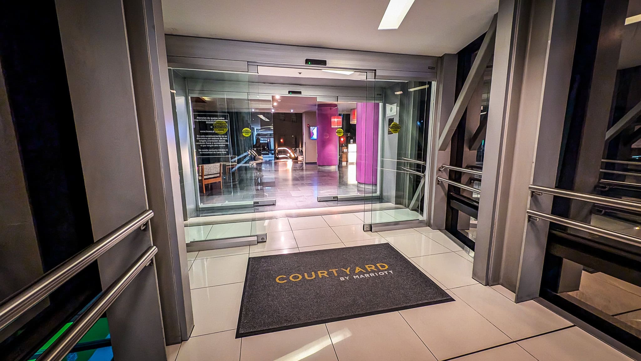 Review : Courtyard Mexico City Airport | Marriott Bonvoy | Milesopedia